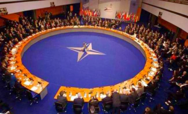 ΑΣΤΕΡΑΚΙ.....: Η Ευρώπη του ολοκληρωτισμού και της παντοτινής ...